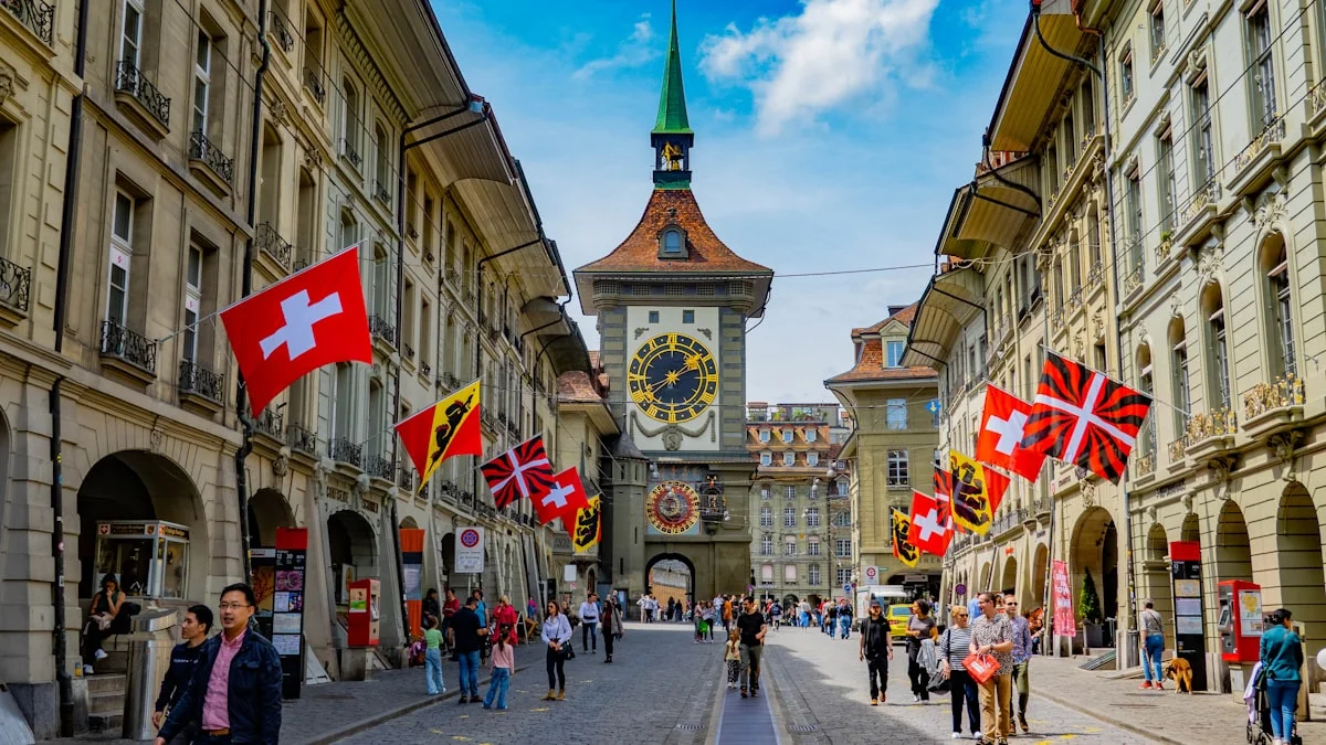 Median Salary Switzerland 2025: FSO Data Recap